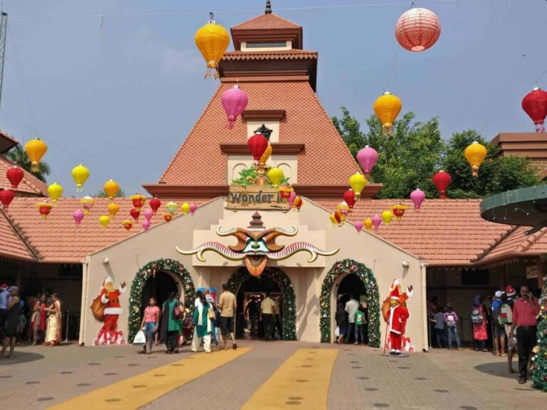Cochin & Wonderla – Hosanna Tours And Travels